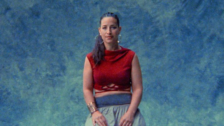 The Two Worlds of Kaye-Ree: From the Lufthansa Lounge to the Big Stage ...