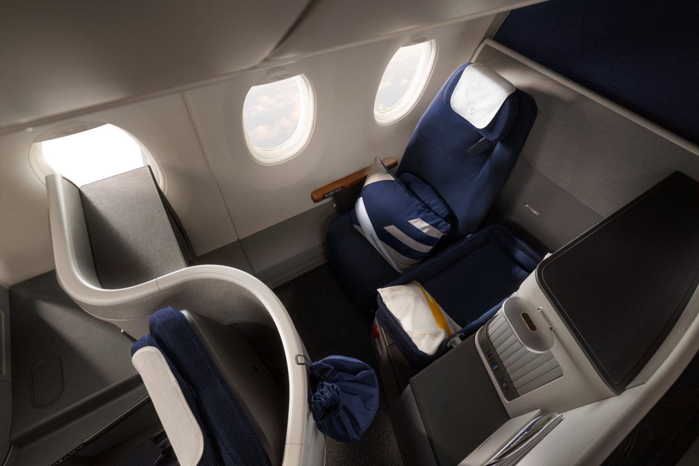 Book your flight now - travel with Lufthansa to over 200 destinations ...